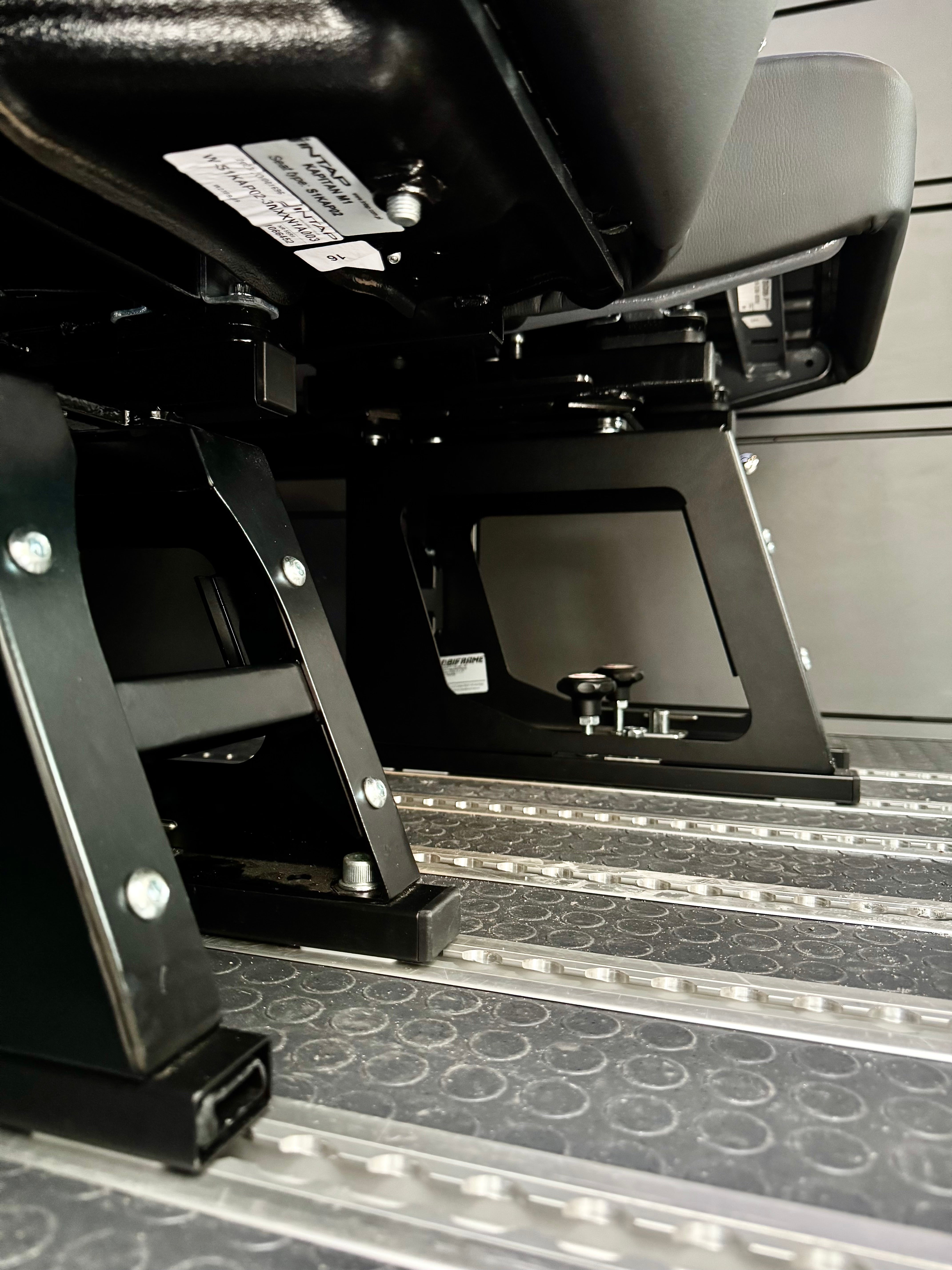 SafeTrack Single Seat Mounting Bracket – VanEquipped Canada